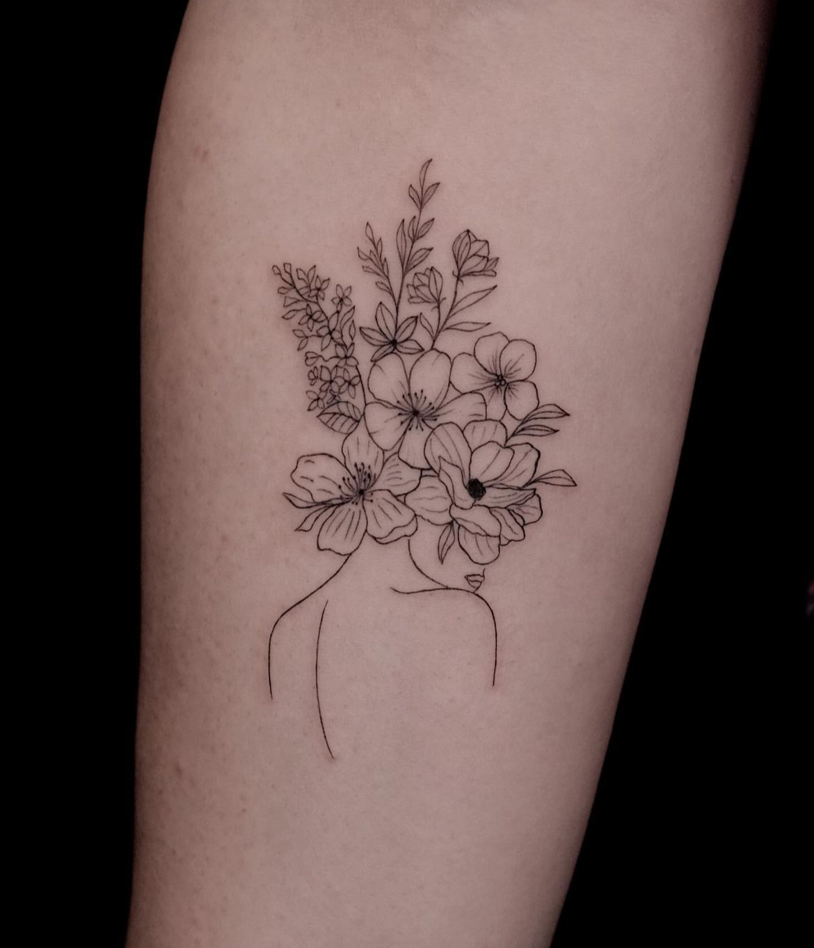 21 Small Tattoo Ideas For Women (That you will Love) - ByVoulaCon