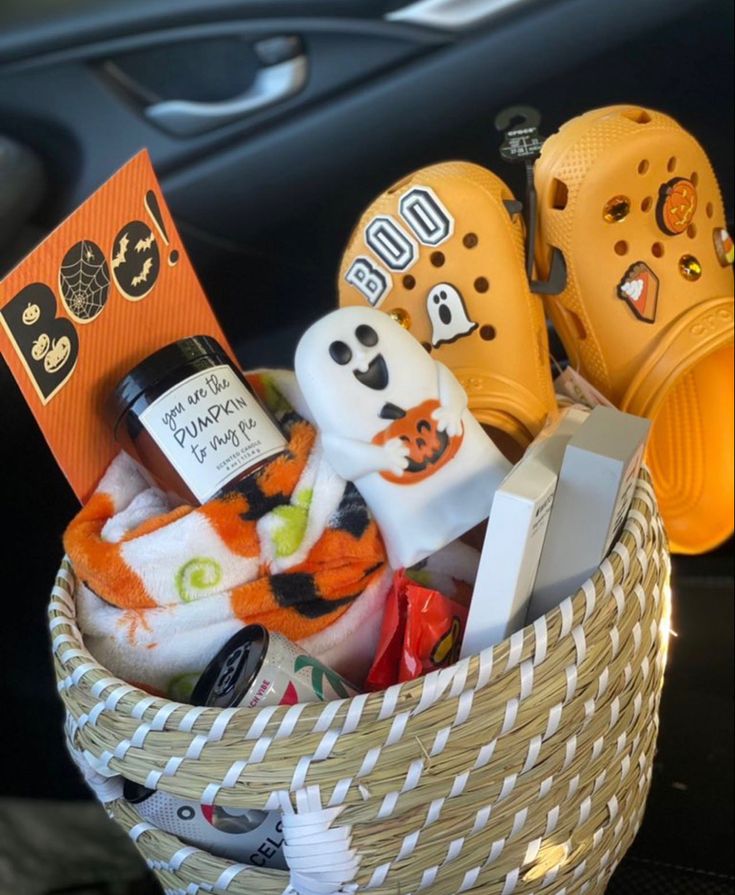 11 Spooky Boo Basket Ideas For Your Boyfriend (That He Will Love ...